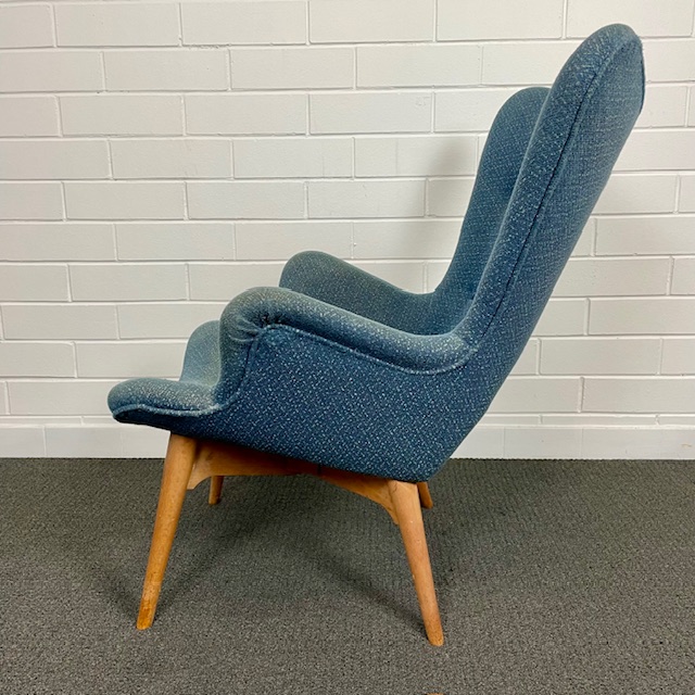 FEATHERSTON R160 CHAIR - Realm Vintage